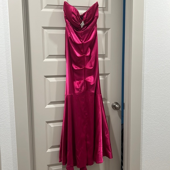 Xscape | Dresses | Xscape By Joanna Chen Fuchsia Long Gown | Poshmark